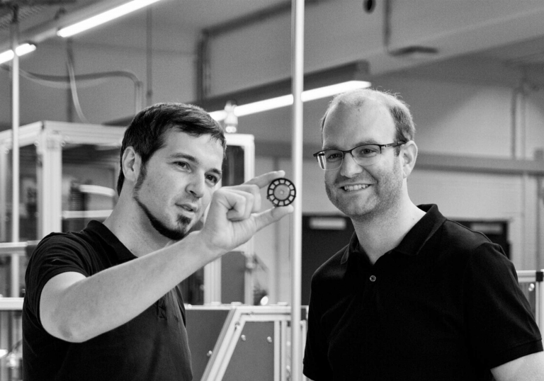 Sound revolution with the new beyerdynamic driver - TESLA.45 ...