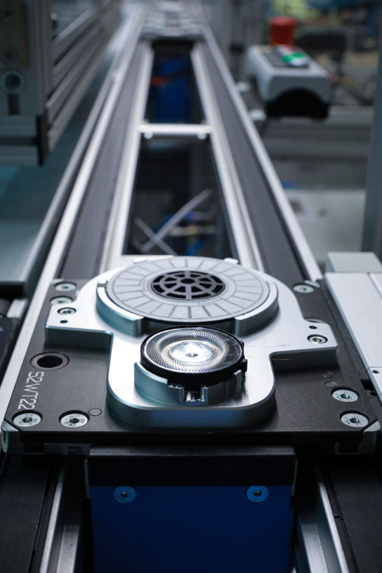 Sound revolution with the new beyerdynamic driver - TESLA.45 ...